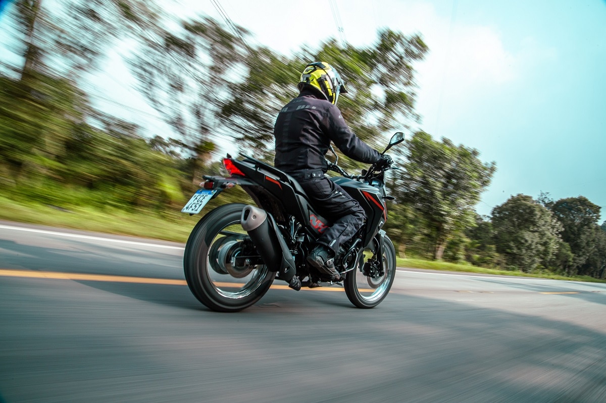 NH 300: como anda a nova moto trail | Mobilidade Estadão | 200 a 500 ...