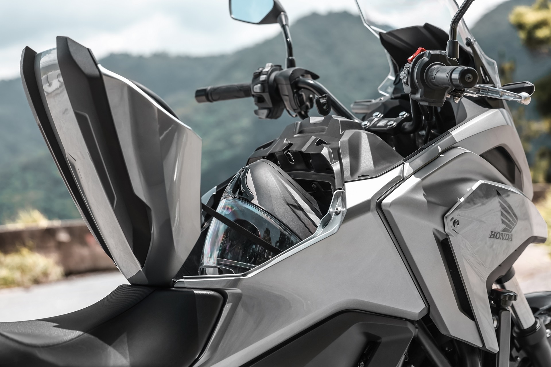 Honda NC 750X DCT 2024: avaliação completa | Mobilidade Estadão | Acima ...